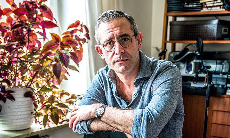 Aron Flam – en dyster humorvampyr – Judisk Krönika